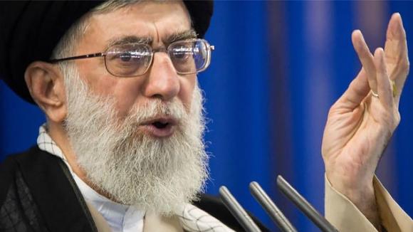 年底算总账!伊朗最高领袖明确向美国复仇,白宫急忙示弱求放过