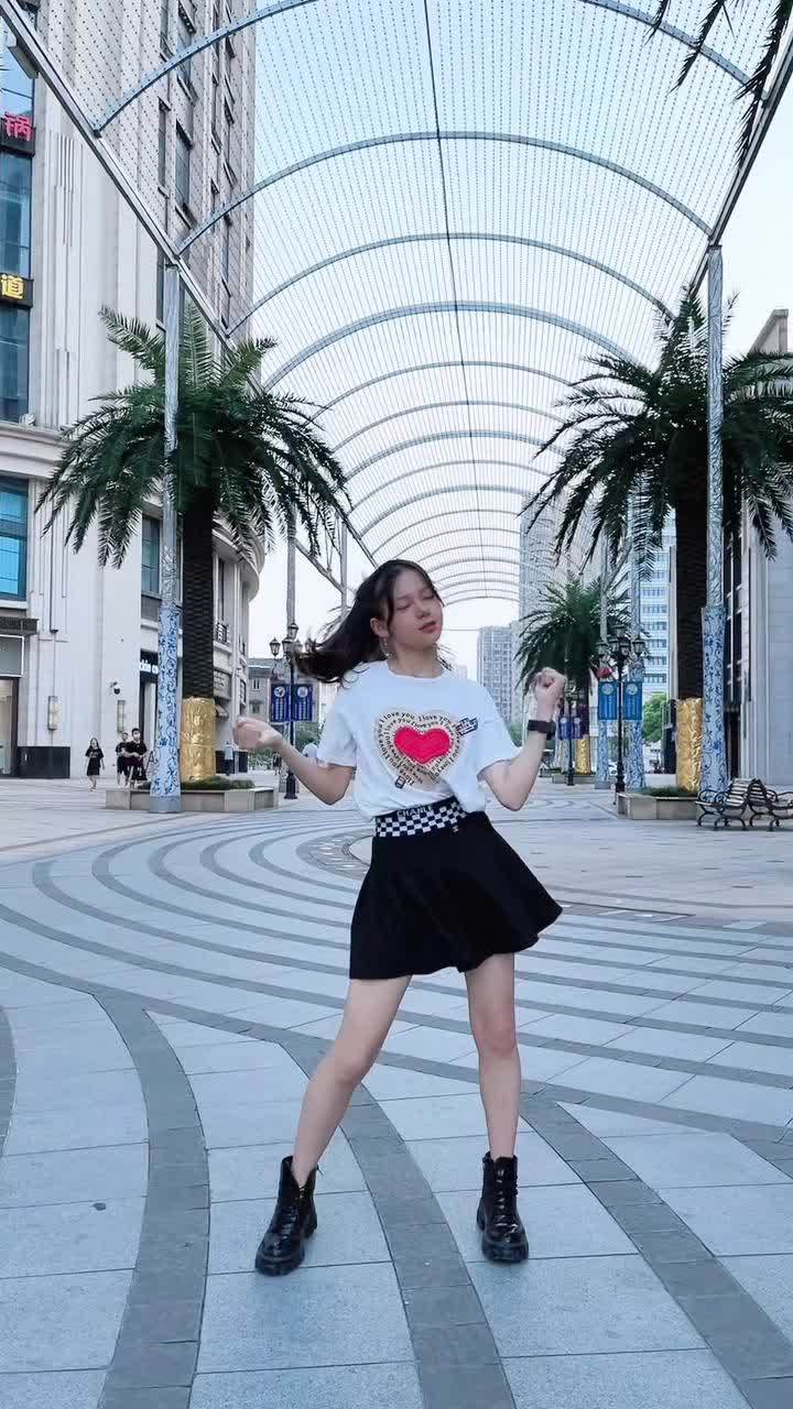 现学现卖!一学就废?#叮叮当当舞