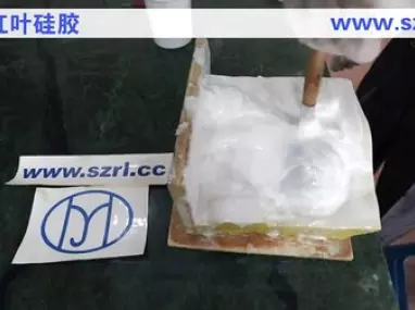 仿真动物斗牛犬开模视频---液体模具硅胶18938867510