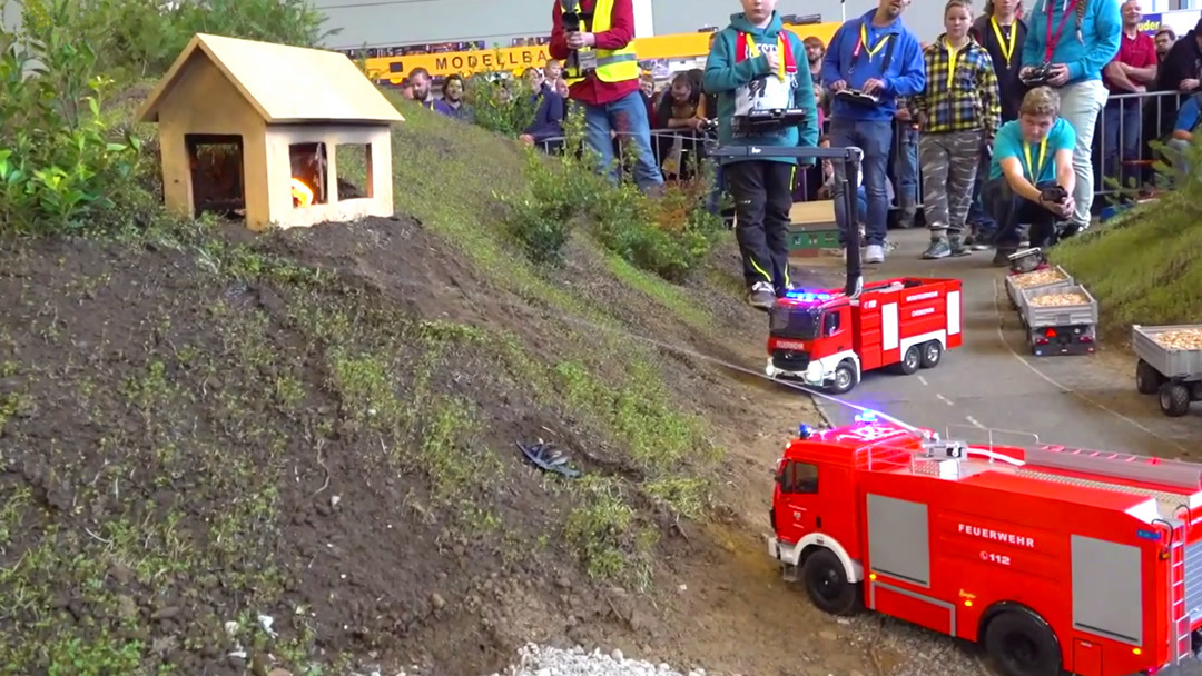 RC模型汽车,这操控技术没毛病,你喜欢那一辆?真是让人大开眼界