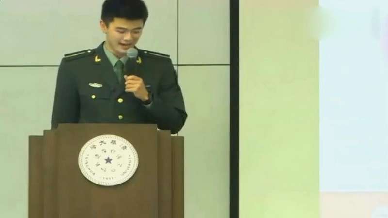 清华大学学霸在毕业典礼作为优秀毕业生代表的演讲,非常不错