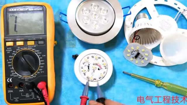 .LED灯不亮,一闪一闪,是这里出了问题,.