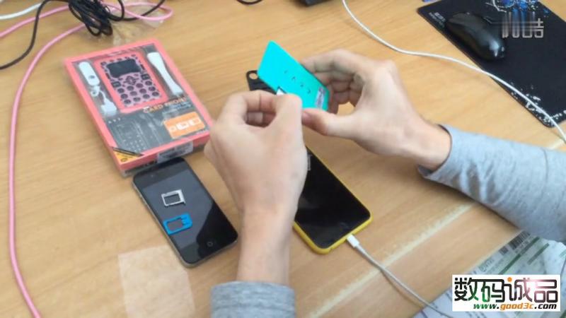 新加坡卡片手机CARD Phone如何插卡,如何正确使用卡托视频介绍