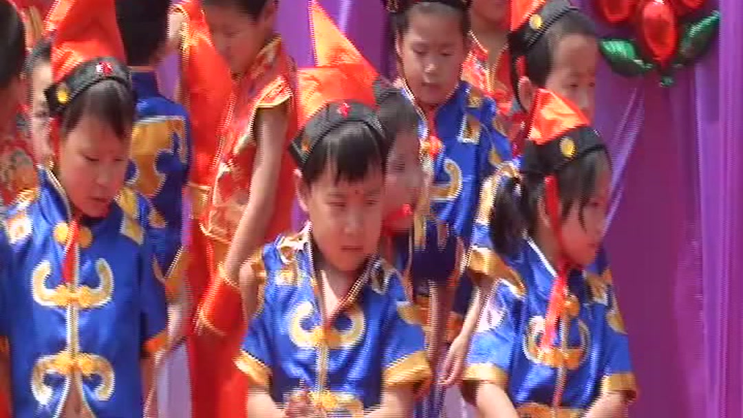 19学前班 表演:朗诵《毕业诗》