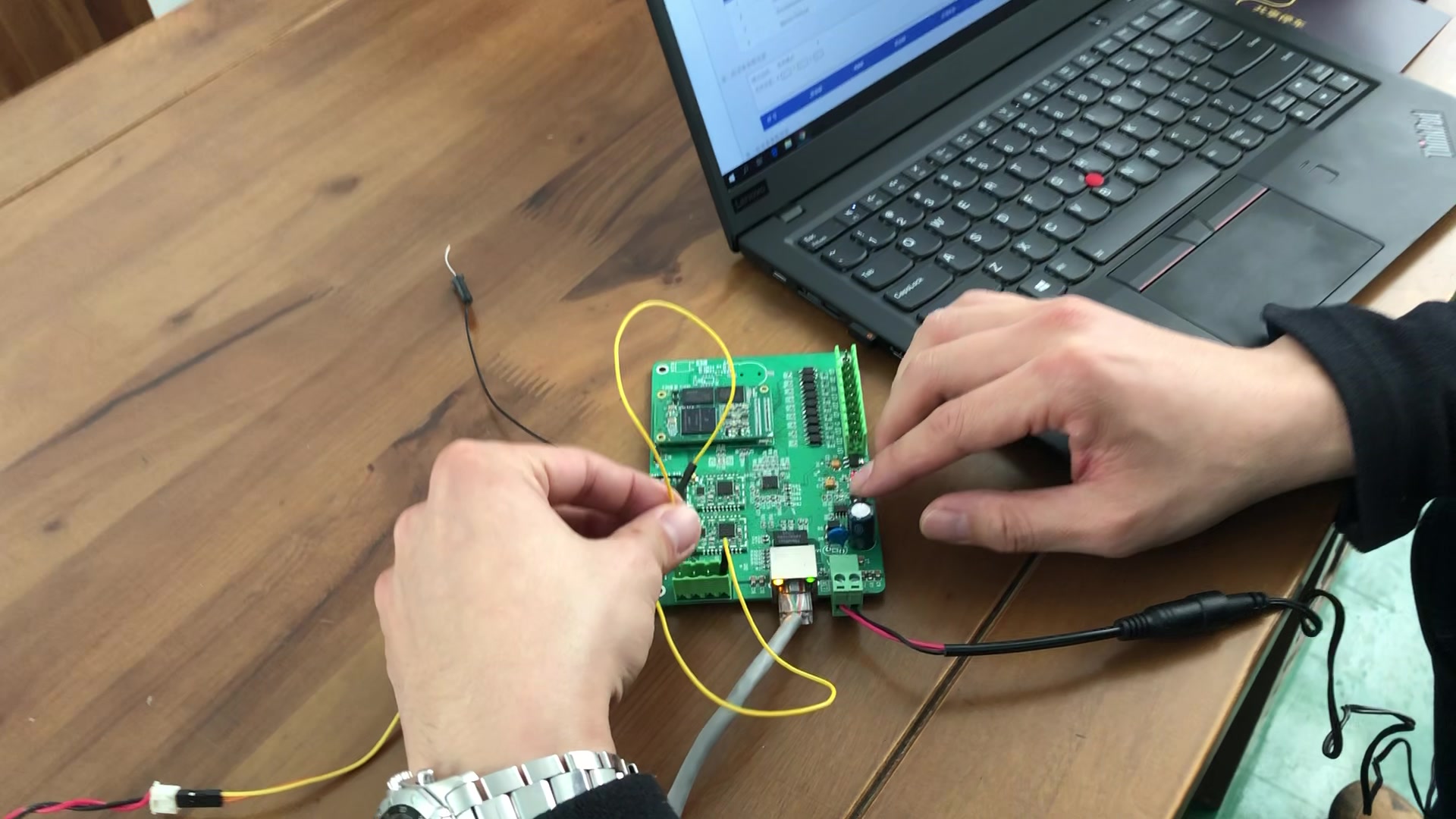 无线通信协议CaSe应用之人行道道钉产品