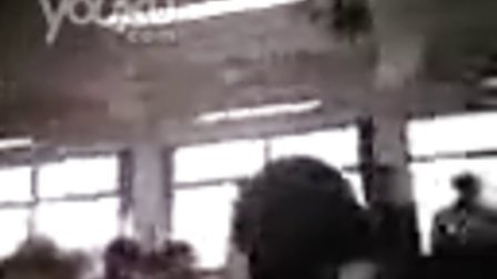 物理课上的机械波演示真人版