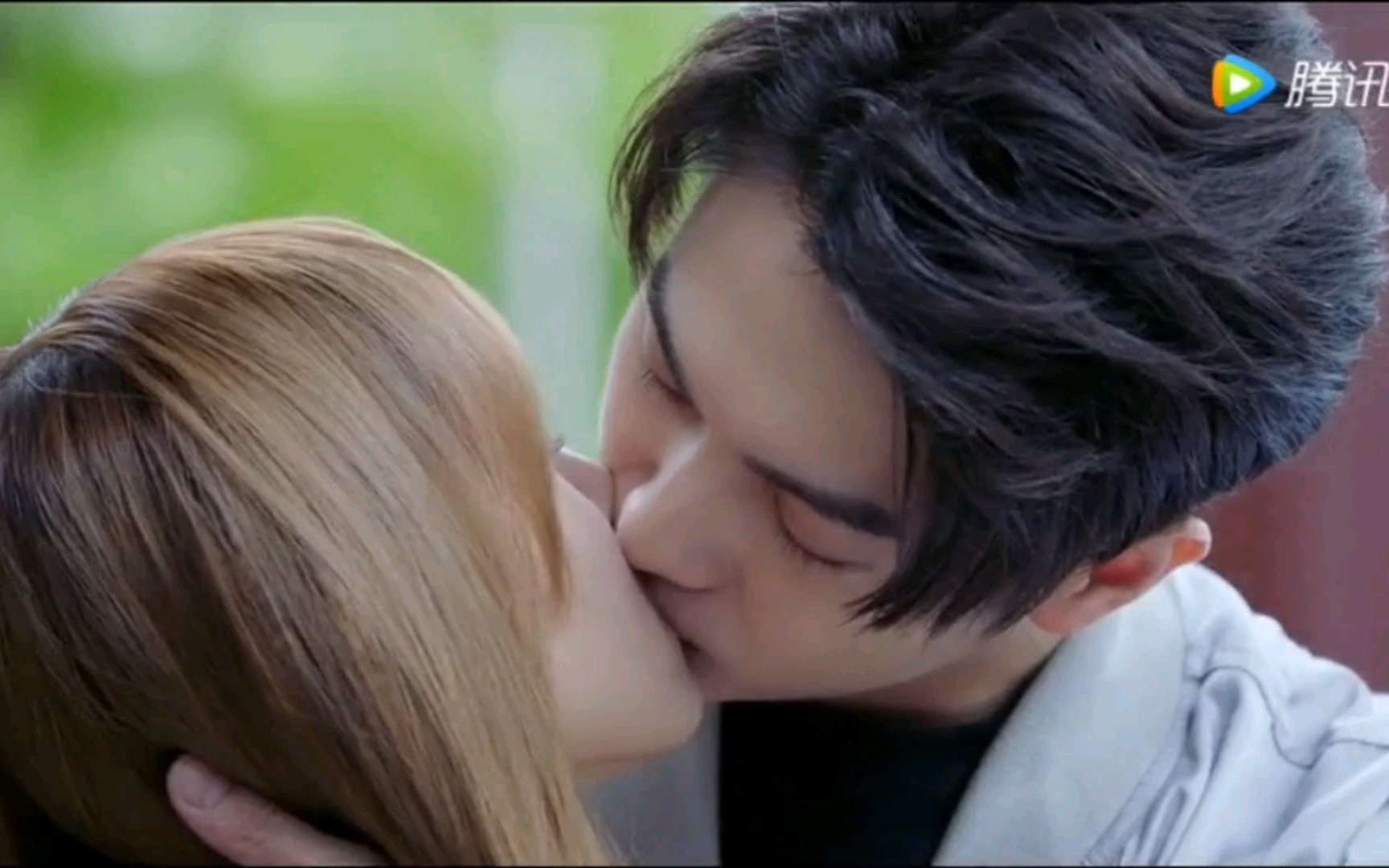 《你微笑时很美》高甜预警,诚哥和童谣荧屏吻,摸头杀,比赛现场公主抱...