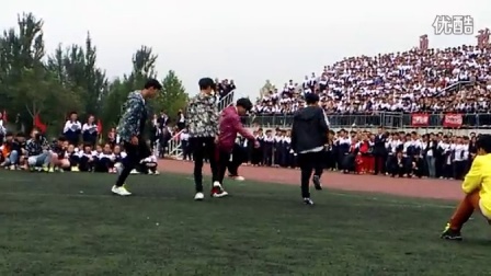 校运会文艺汇演-四人鬼步