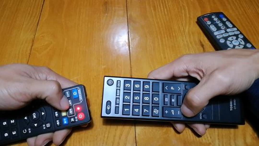 原来机顶盒和电视机遥控器还可以2合1?这下用一个就方便多了!