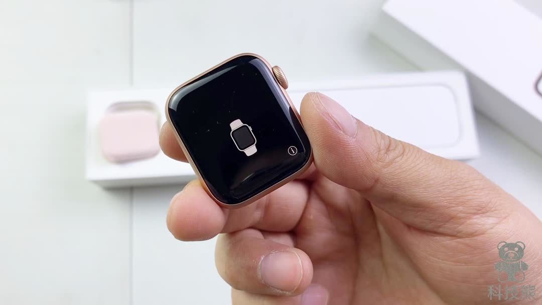 开箱评测,苹果iwatch4手表,真的还值得购买吗?看后才知道!