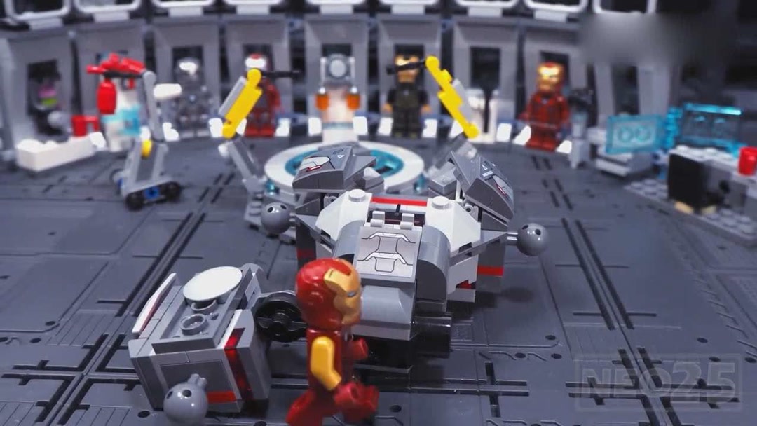 定格动画-乐高钢铁侠和绿巨人拼装战争机器人积木