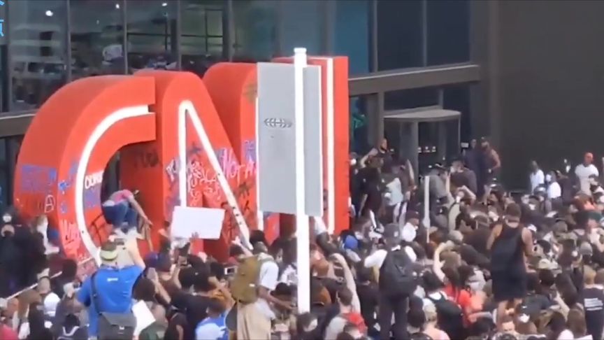 CNN总部被砸!美国内部大动乱愈演愈烈,各界纷纷出面谴责!