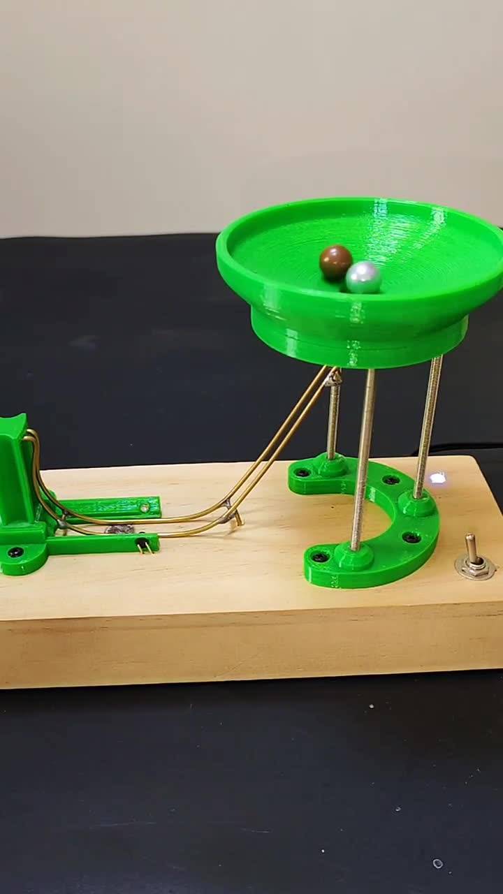 滚珠小游戏!一起来玩吧