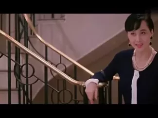 两个小伙长相一模一样,富家女直接错认修车小伙是自己男友