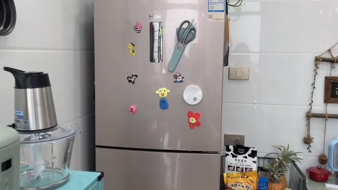 以前厨房做饭只用刀具,而只有一把菜刀和一把水果刀,后来用惯了这种...