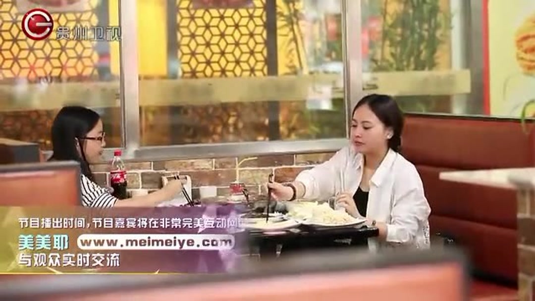 【非常完美精选】23岁美女为心动男生亲手刻木板画,真的好用心!