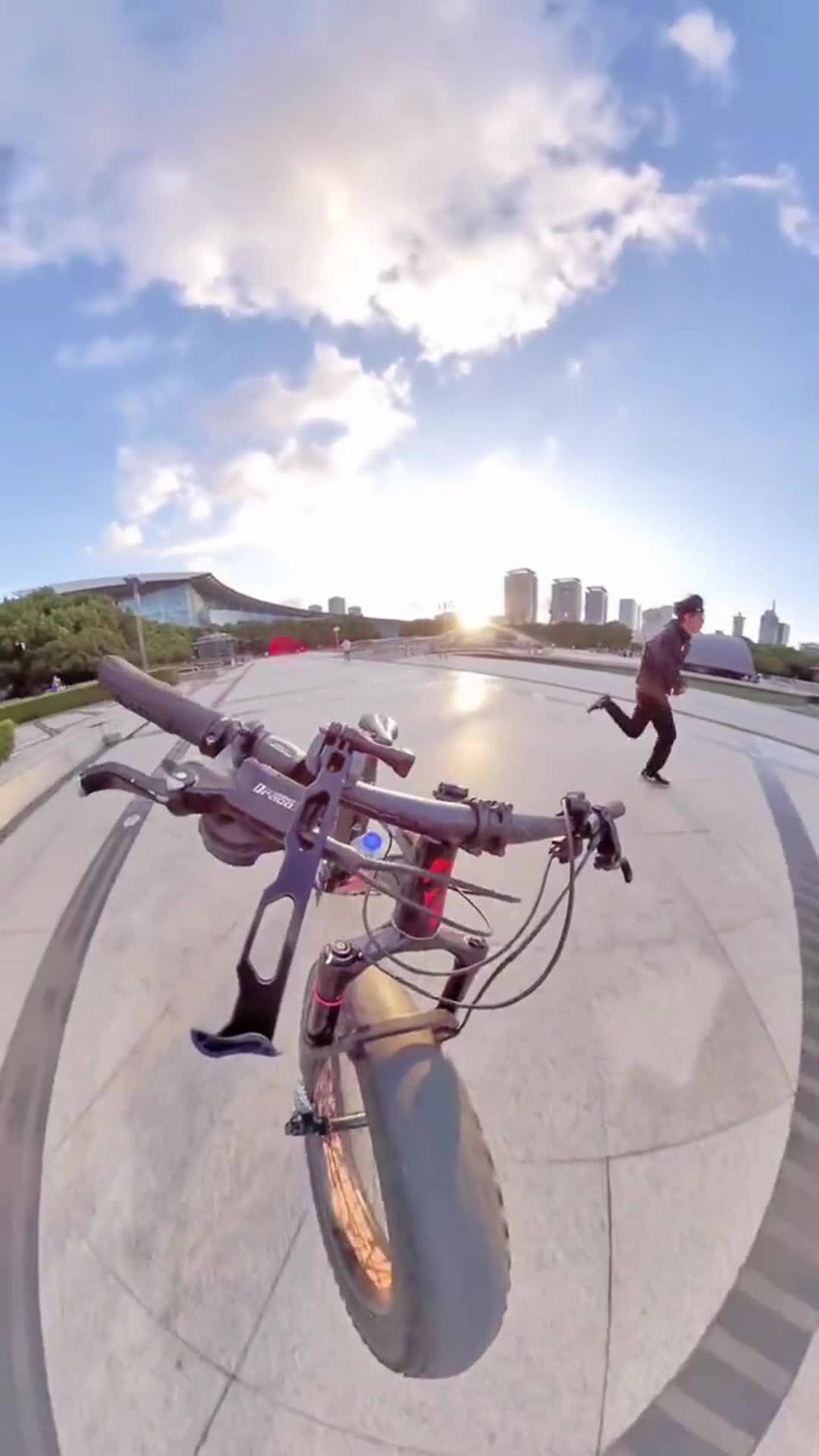 要学会放手,让自行车自己行走!