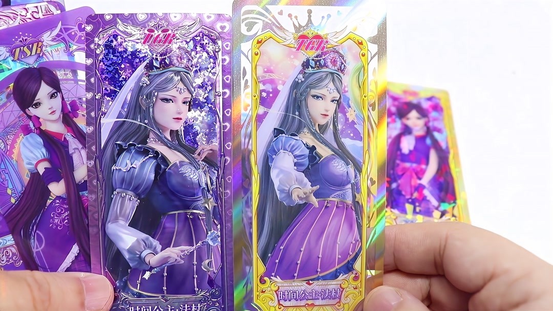 叶罗丽卡片:混合抽卡真是好运气,一包就出TGRUGR时间公主