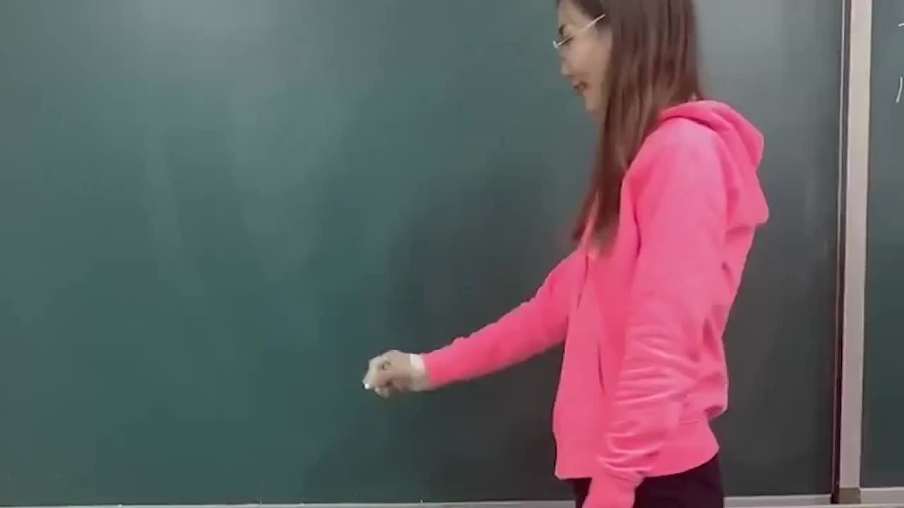 爆笑:数学老师这个技能,我看了都佩服
