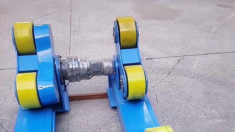 10吨自调式滚轮架