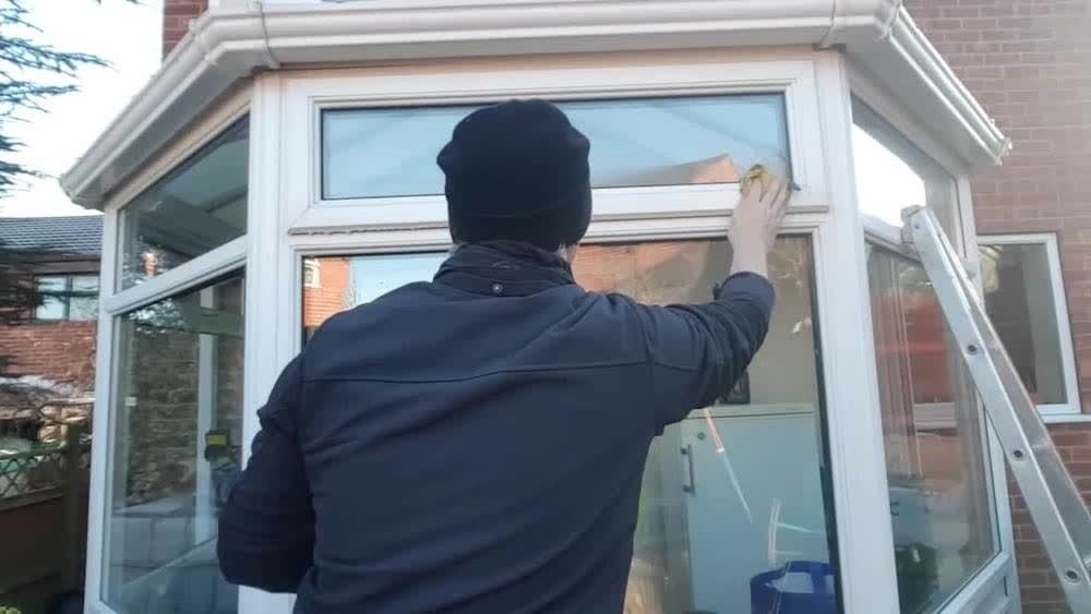 过年擦玻璃,学会5个小技巧,玻璃便可干净又透亮