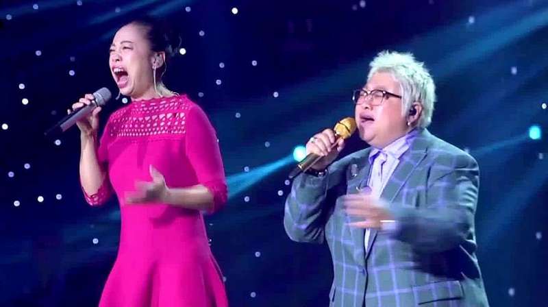 歌手大PK,韩红黄绮珊合唱《离不开你》,老韩高音竟然败下阵来?