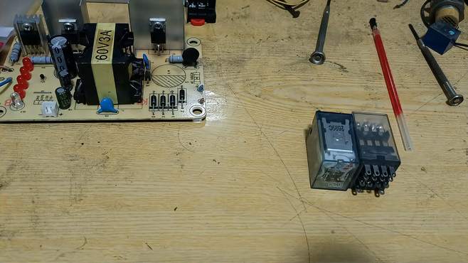 中间继电器的简单介绍说明一下