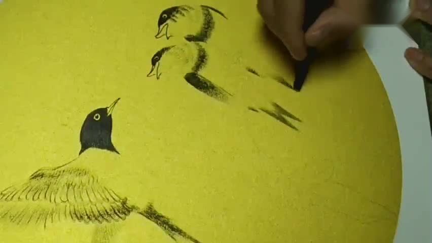 看人大吴冰老师如何画燕子,简单几笔,活灵活现