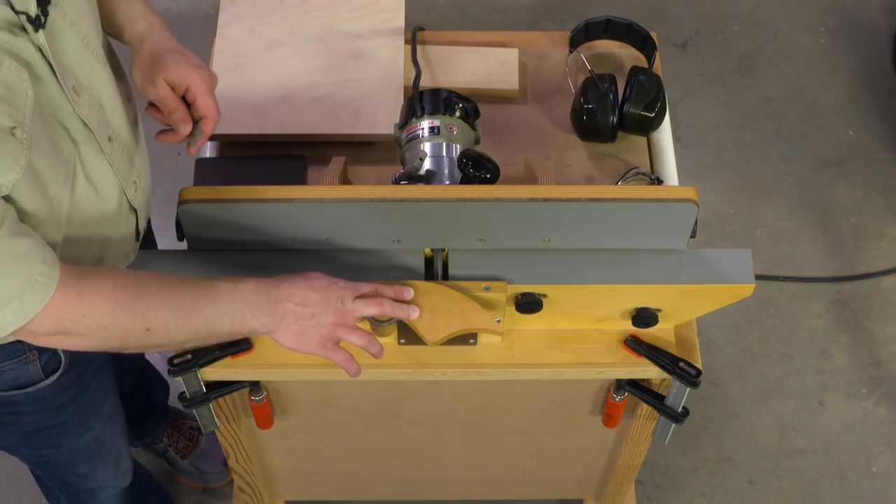 手持电木铣变平刨Turn Your Handheld Router in to a Jointer