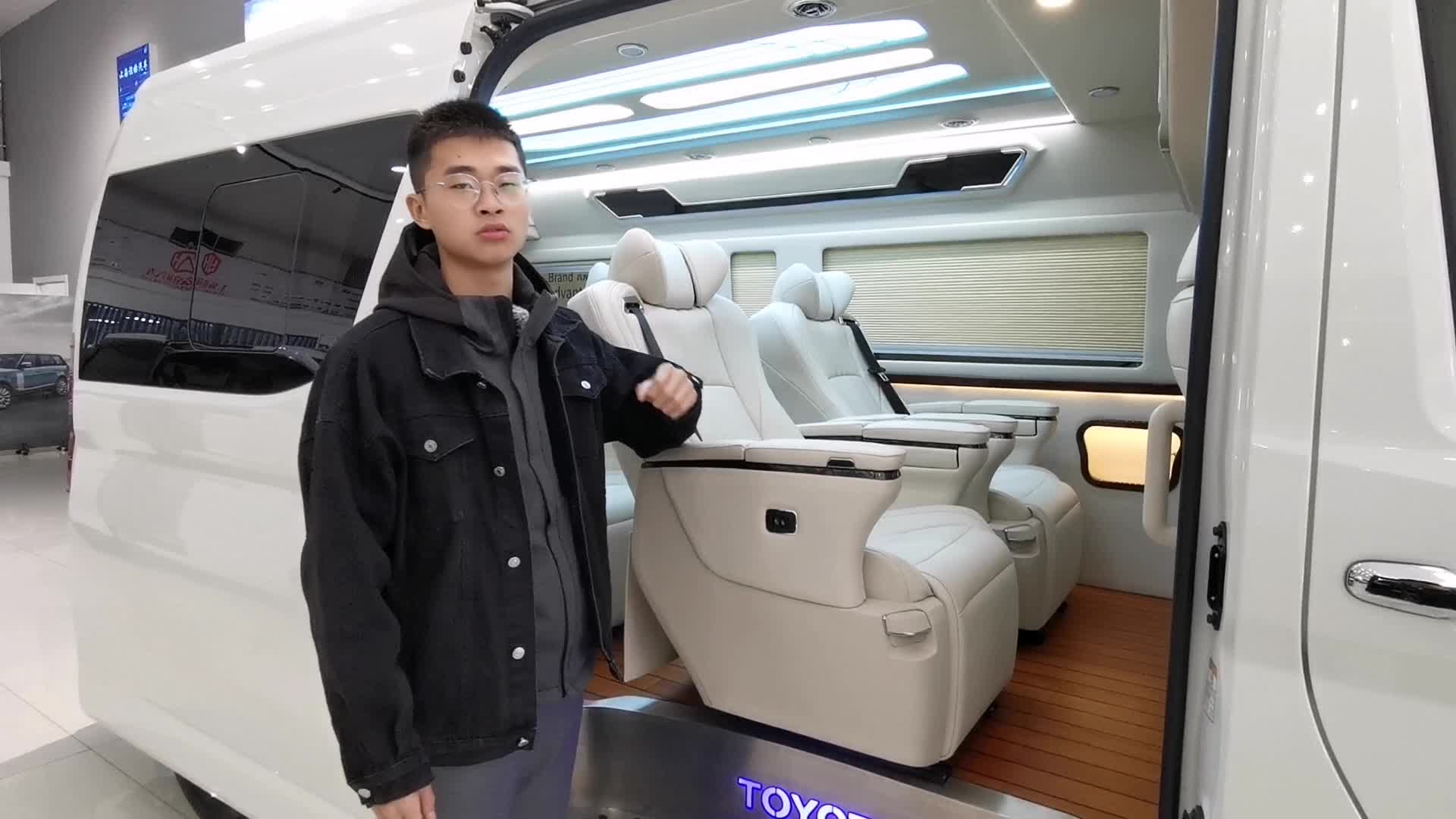 进口丰田海狮9座皇冠版,豪华商务行宫,现车特惠报价