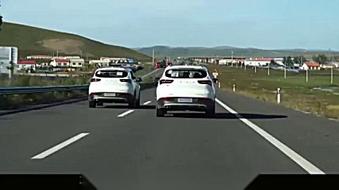 新车上牌被强制喷字?车管所提醒:无故被喷字,车主可直接投诉