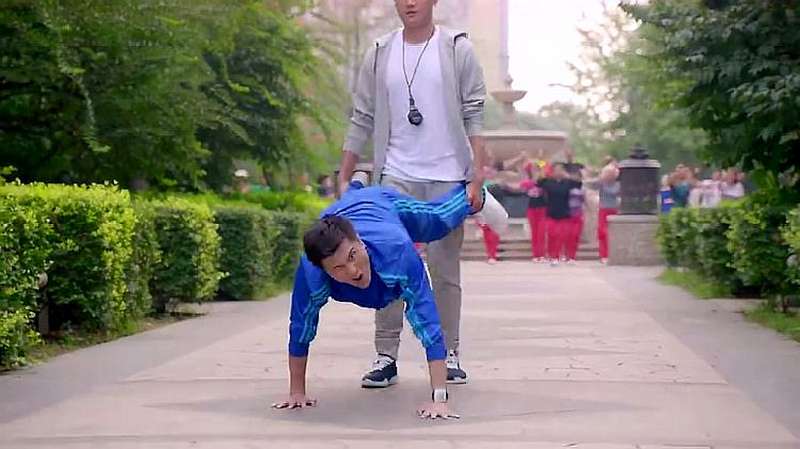 大师花两天两夜制定计划表,小伙学跳个舞,却进行“魔鬼式”训练