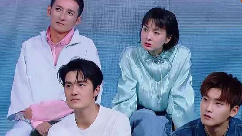 快乐大本营-小伙模仿林俊杰的歌声,众人称赞:真的好像!