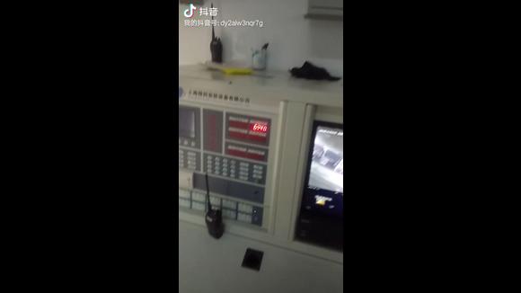 今天的维修是为了以后消防安全