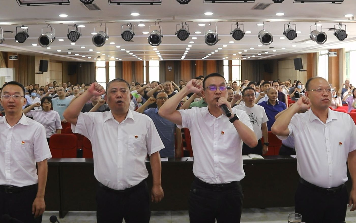 三台一中2022年秋季开学工作会(宣誓片段)