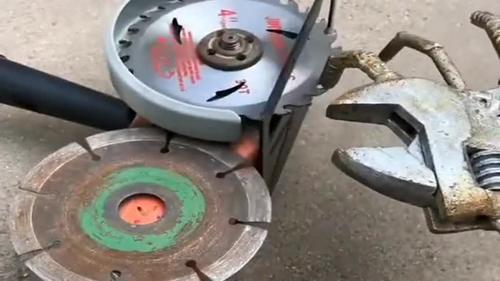 手磨机使用的诀窍,一定要有这个东西,老师傅专属