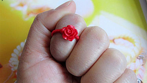 红绳小玫瑰花戒指编织视频教程