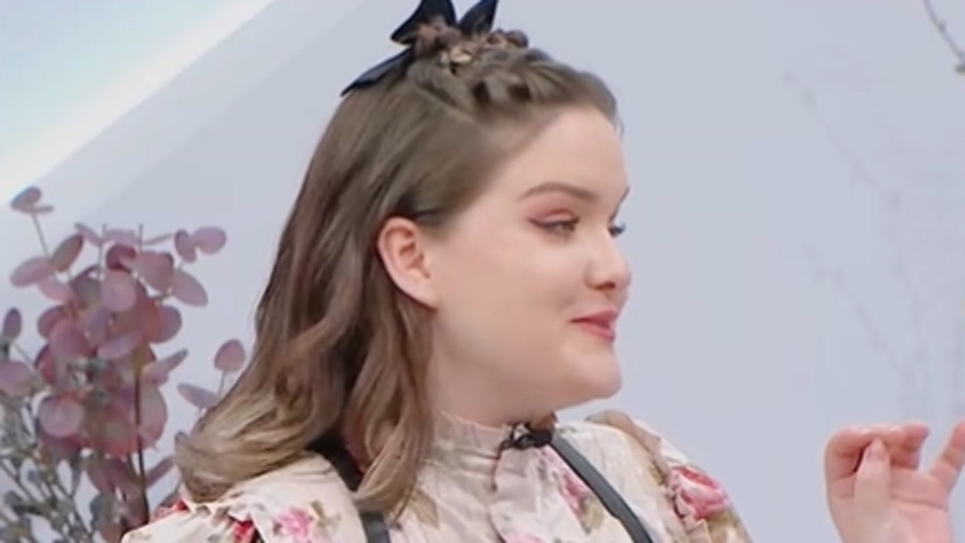 《姐妹们的茶话会》阿菊:亮出恋爱专用脸 模仿已婚女人撒娇