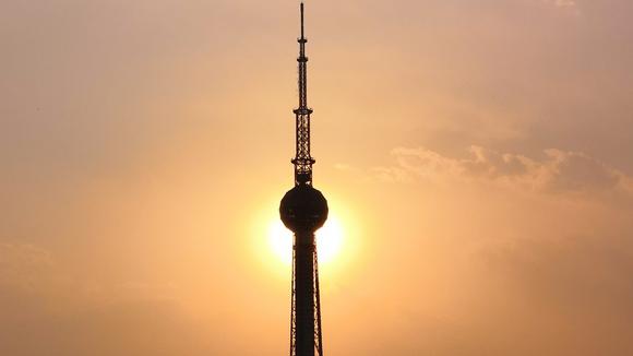 小伙刚学视频,发现一个小窍门,能快速把手机里的素材传到电脑上