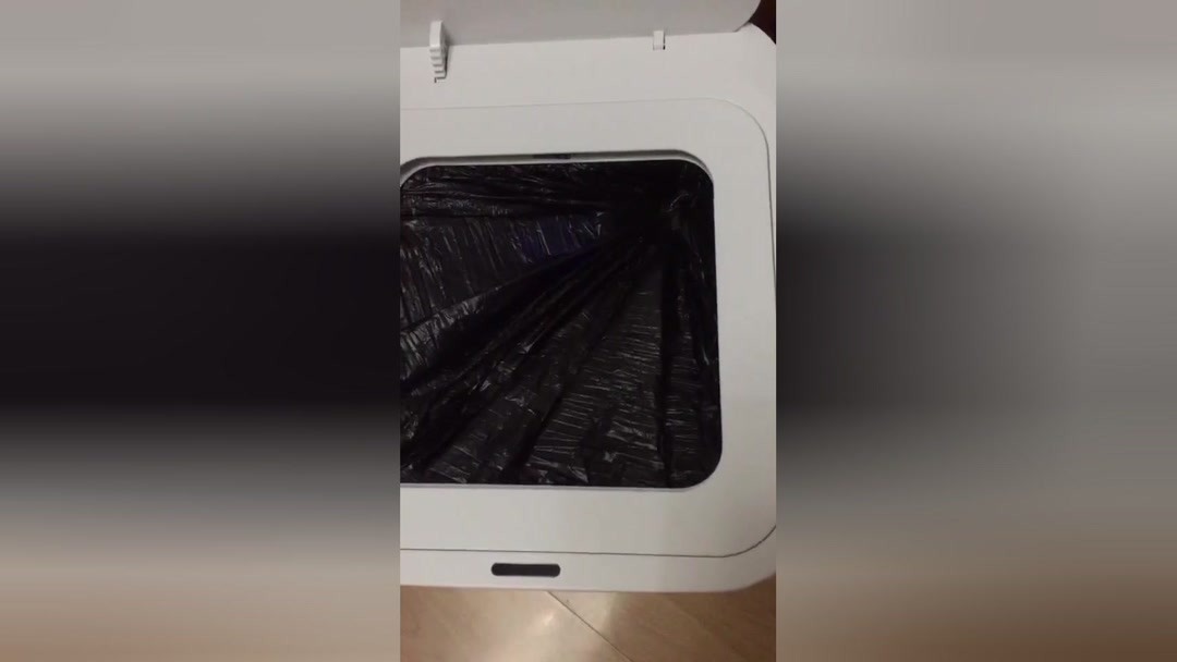 会自动打包垃圾的智能垃圾桶