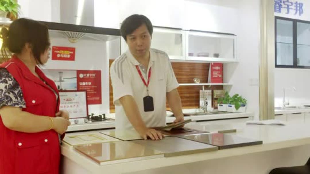 原来橱柜门板材料有那么多?跳坑很容易 选购需谨慎