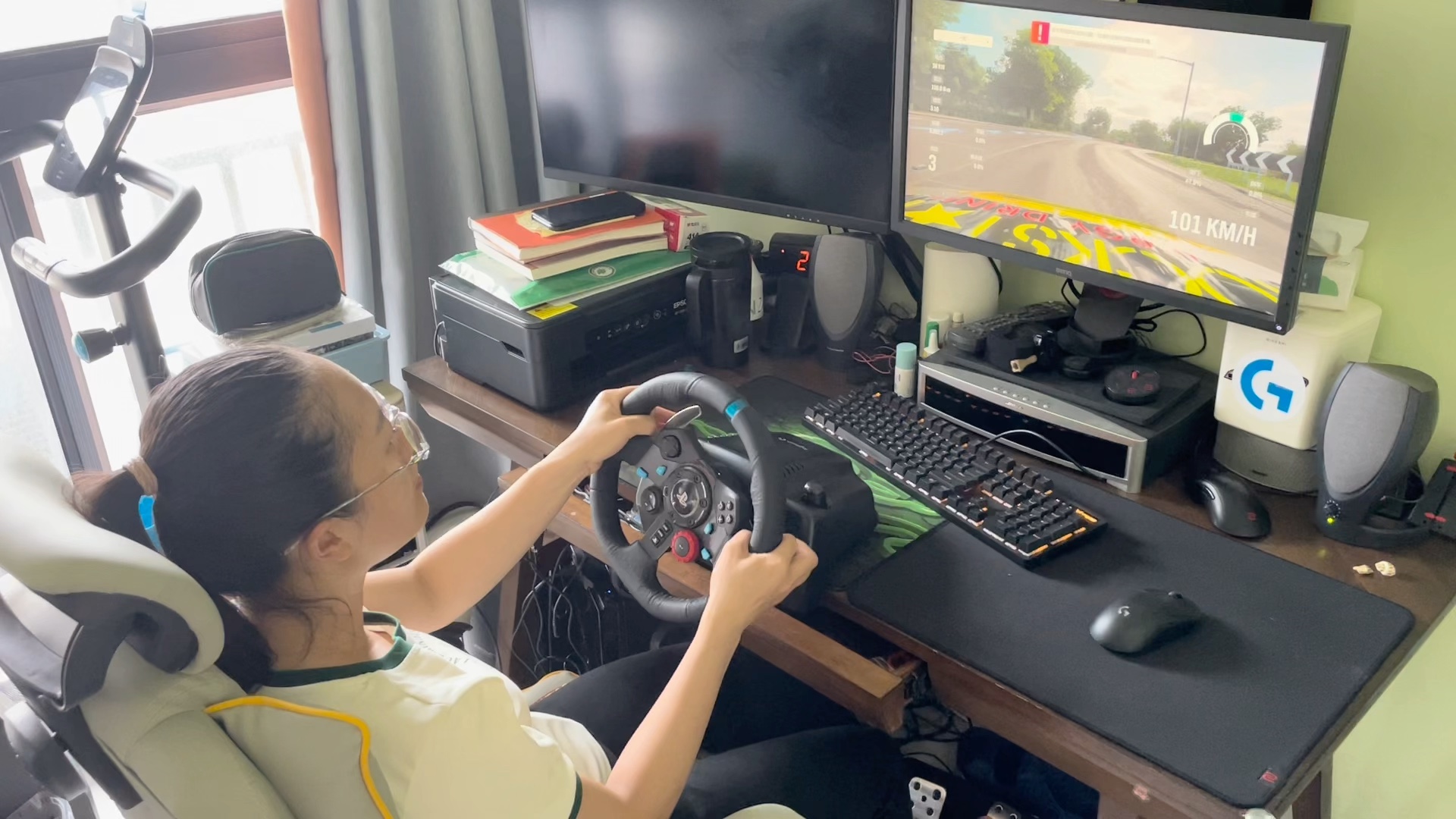 女司机在家练车(地平线4,罗技G29),简易手动挡模式。妈妈再也不用...