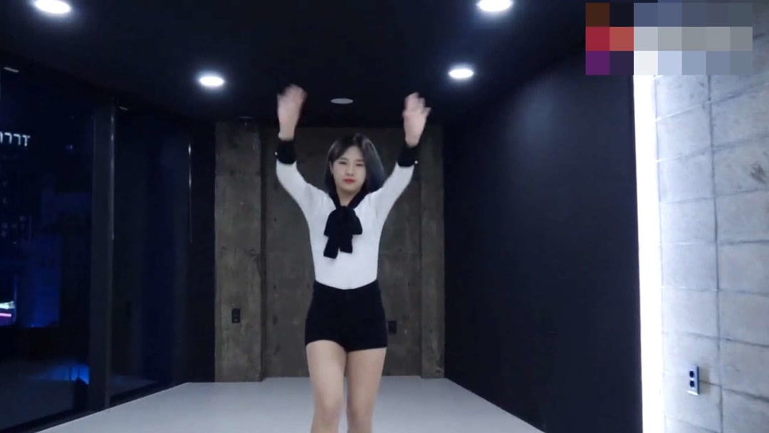 流行舞蹈视频《SOLO》很适合女生跳的舞蹈,简单易学!