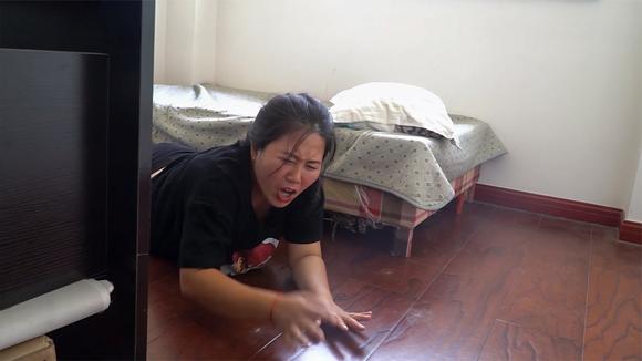 姑娘去医院治痔疮,主治医生竟是前男友,一上来就要截肢,太逗了