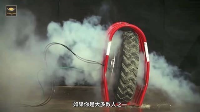 实拍台架测试汽车轮胎,看完你大概就知道高速下是怎么爆胎的了