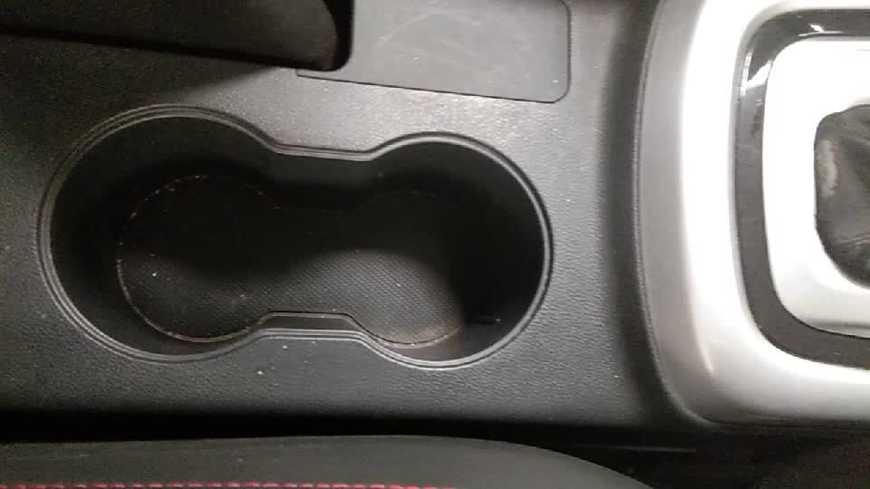 长安汽车新能源,纯电动,杯托设计实用「来自懂车帝车友圈」