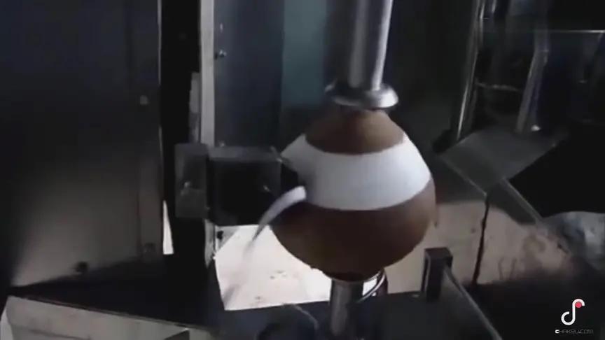 几种可以剥椰子皮的巧妙机器