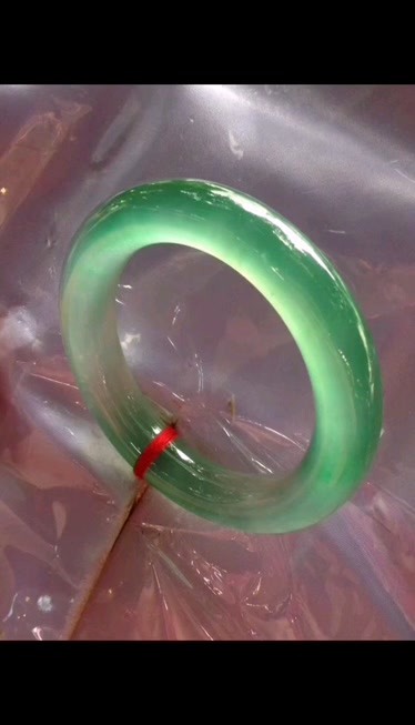 千万级翡翠手镯欣赏