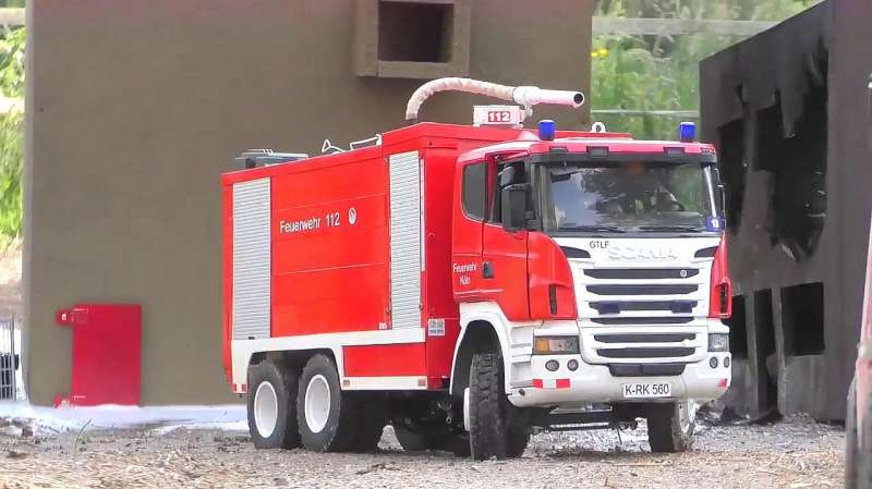 卡通消防车救援灭火模拟游戏