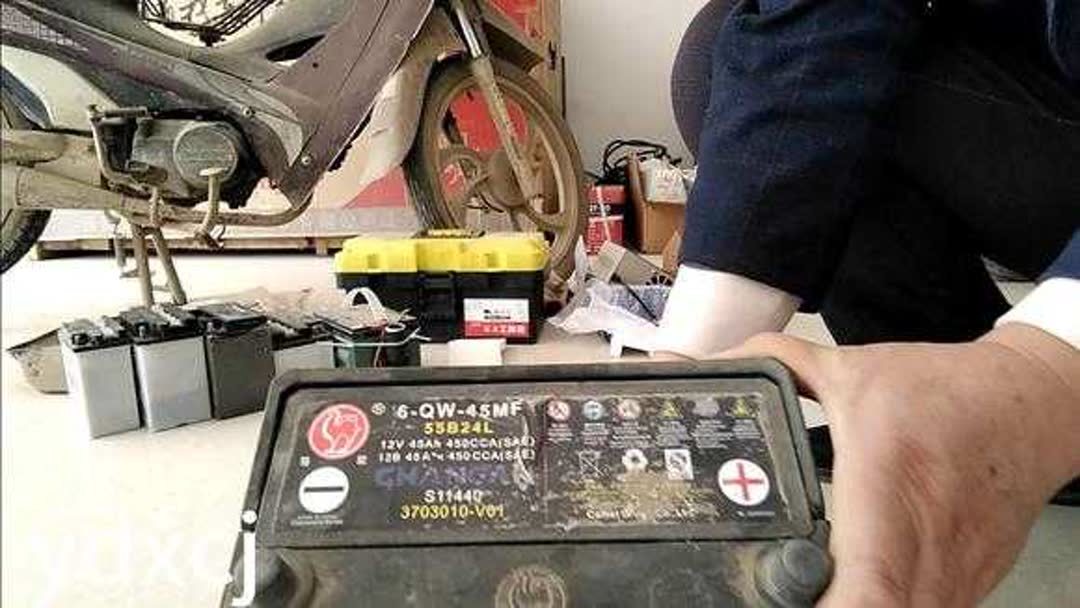 小汽车?启动电池使用维护